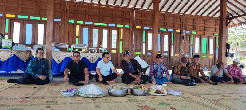 UPACARA ADAT KENDURI MUNGGAH MOLO